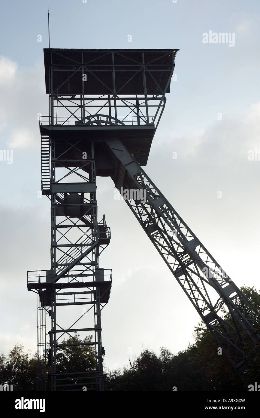 Mine shaft headgear hi-res stock photography and images - Alamy