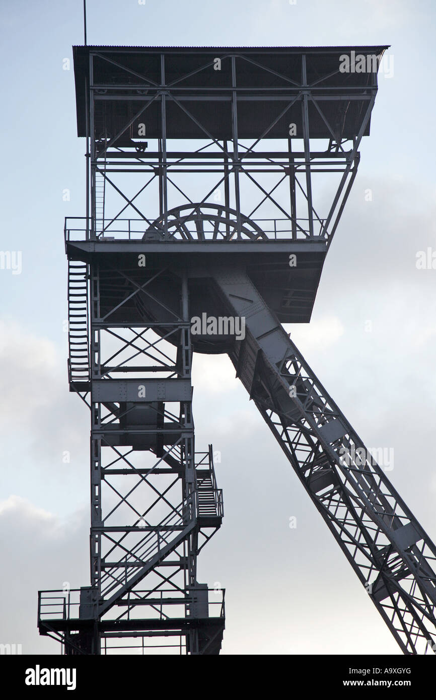 Mine shaft headgear hi-res stock photography and images - Alamy