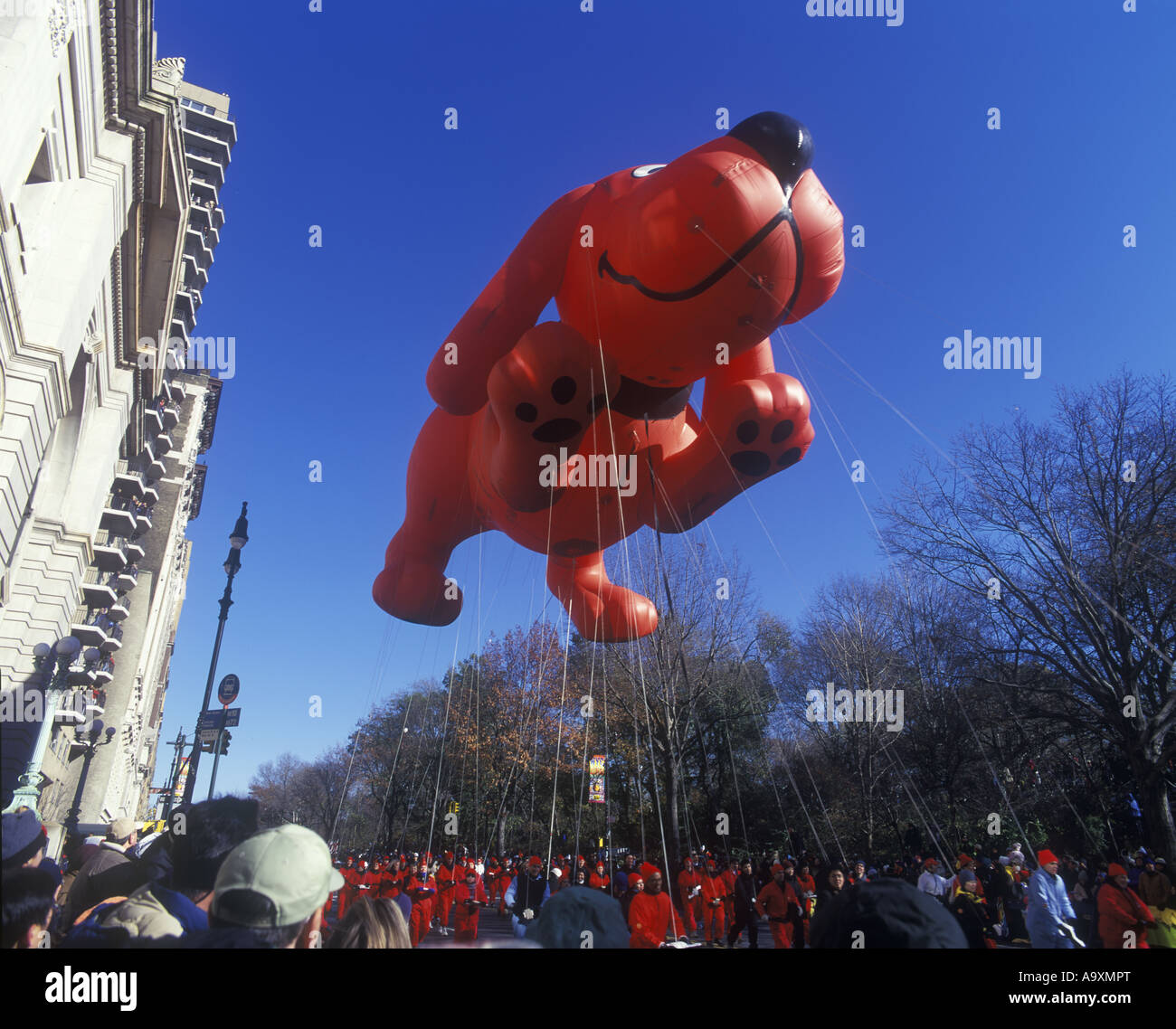 BIG RED DOG BALLOON MACY THANKSGIVING DAY PARADE MANHATTAN NEW YORK ...