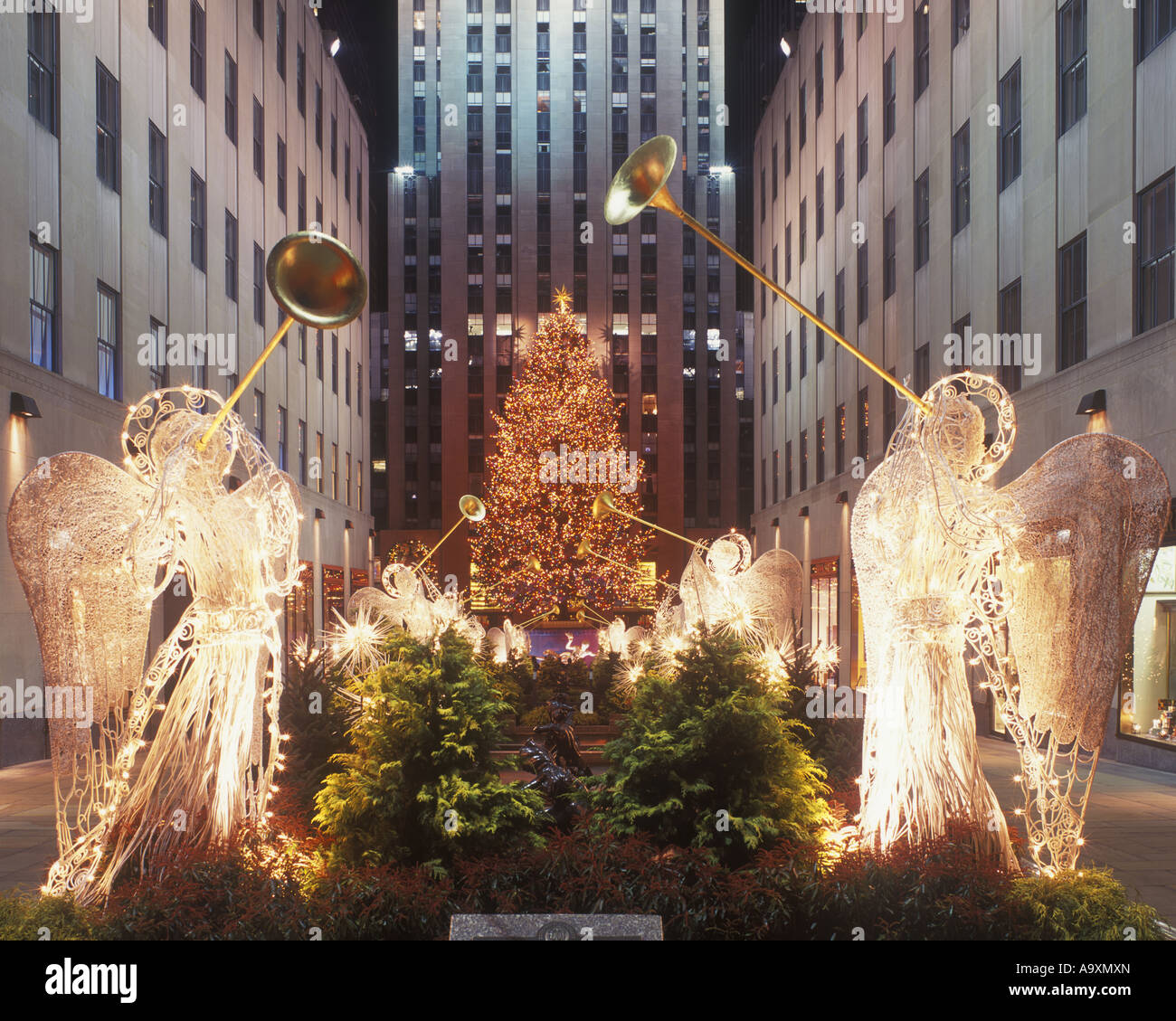 CHRISTMAS TREE ANGELS ROCKEFELLER CENTER (©RAYMOND HOOD 1939) FIFTH ...