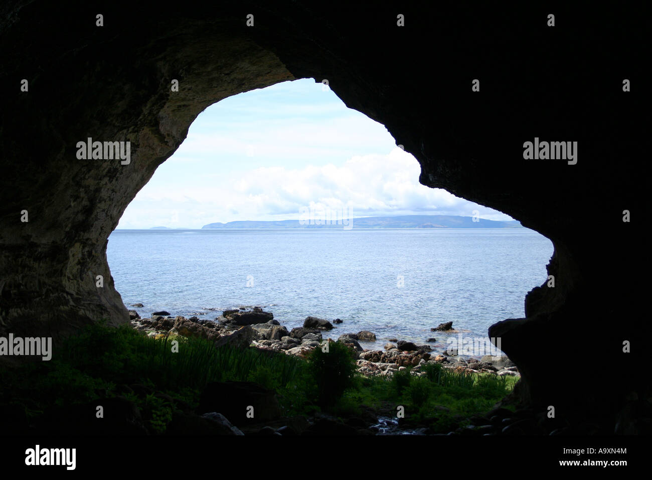 Black cave arran hi-res stock photography and images - Alamy
