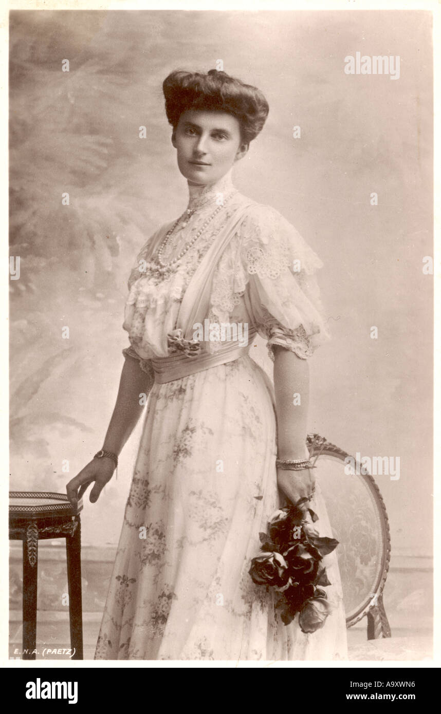 Queen alexandrine hi-res stock photography and images - Alamy
