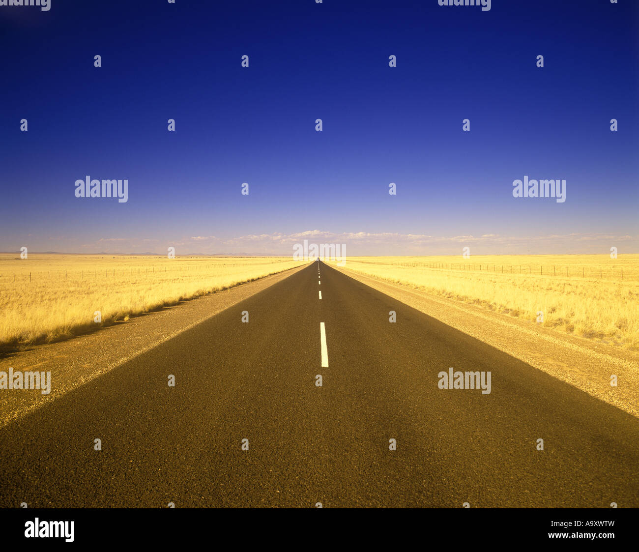 ROUTE B1 DESERT HIGHWAY NAMIBIA Stock Photo - Alamy
