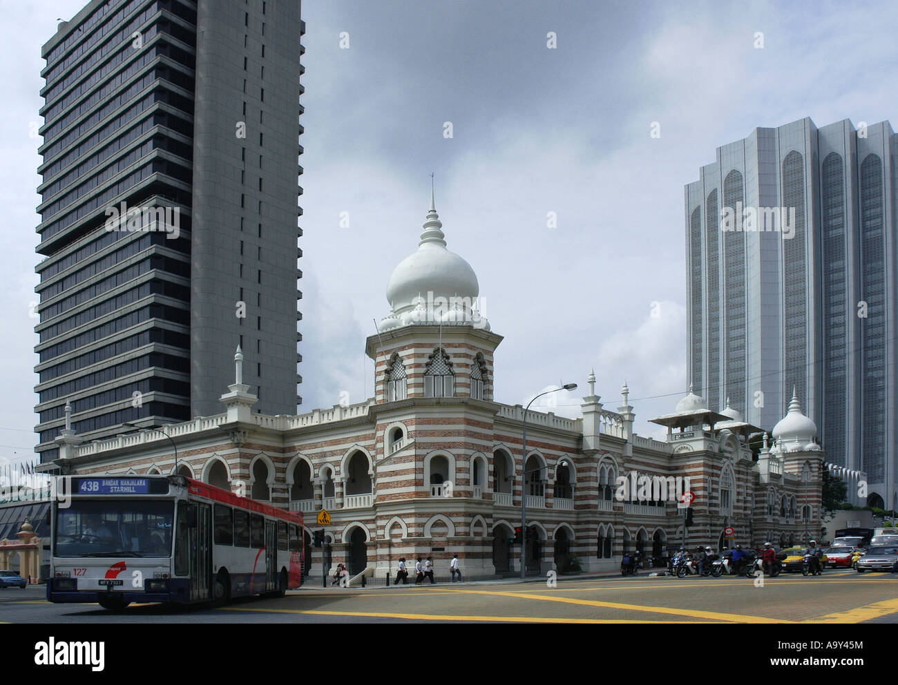 Malaysia palace buildings hi-res stock photography and images - Alamy
