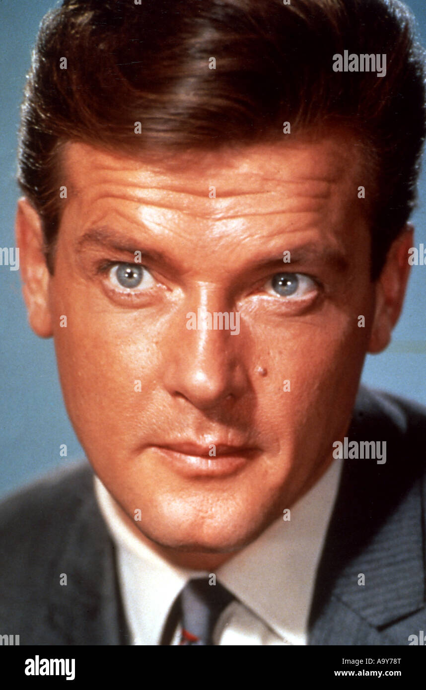 ROGER MOORE - UK actor in 1962 Stock Photo - Alamy