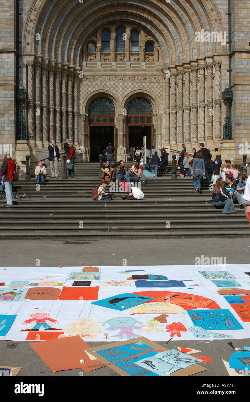 Opening exhibition drawings hi-res stock photography and images - Alamy