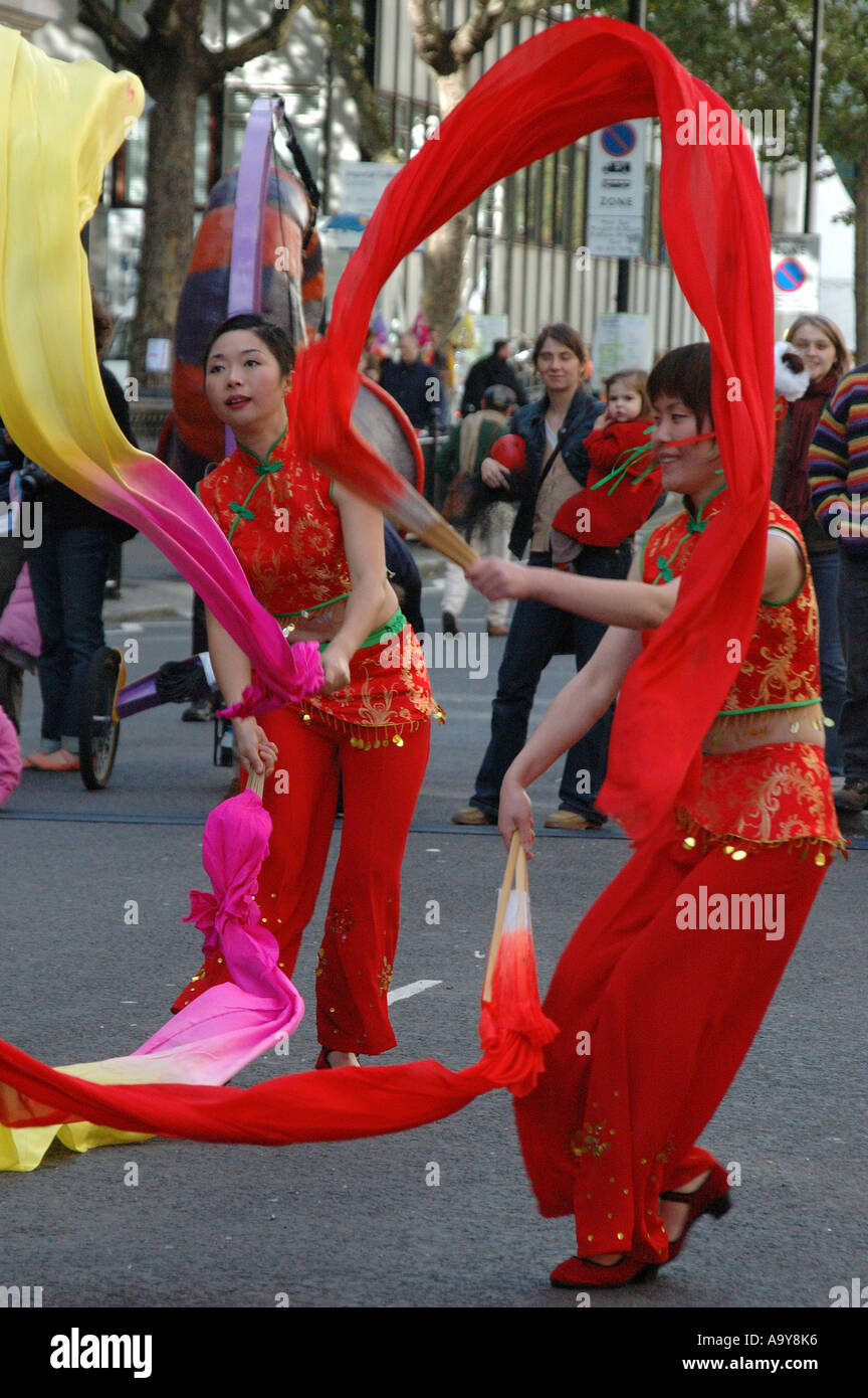 Japanese dancer hi-res stock photography and images - Alamy