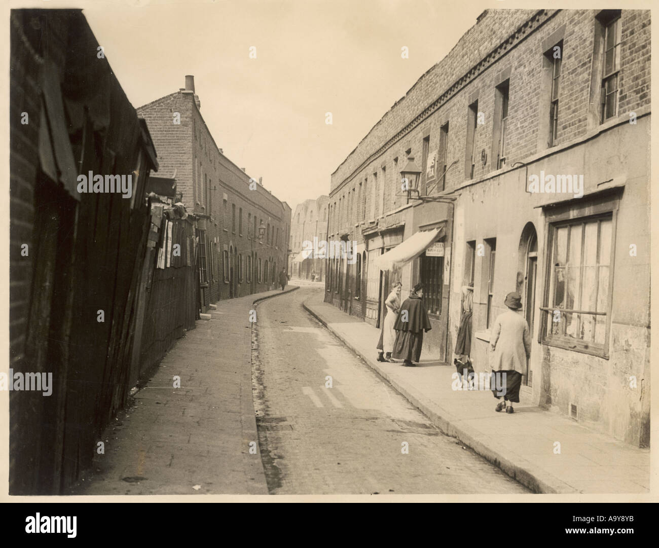Limehouse Causeway High Resolution Stock Photography and Images - Alamy