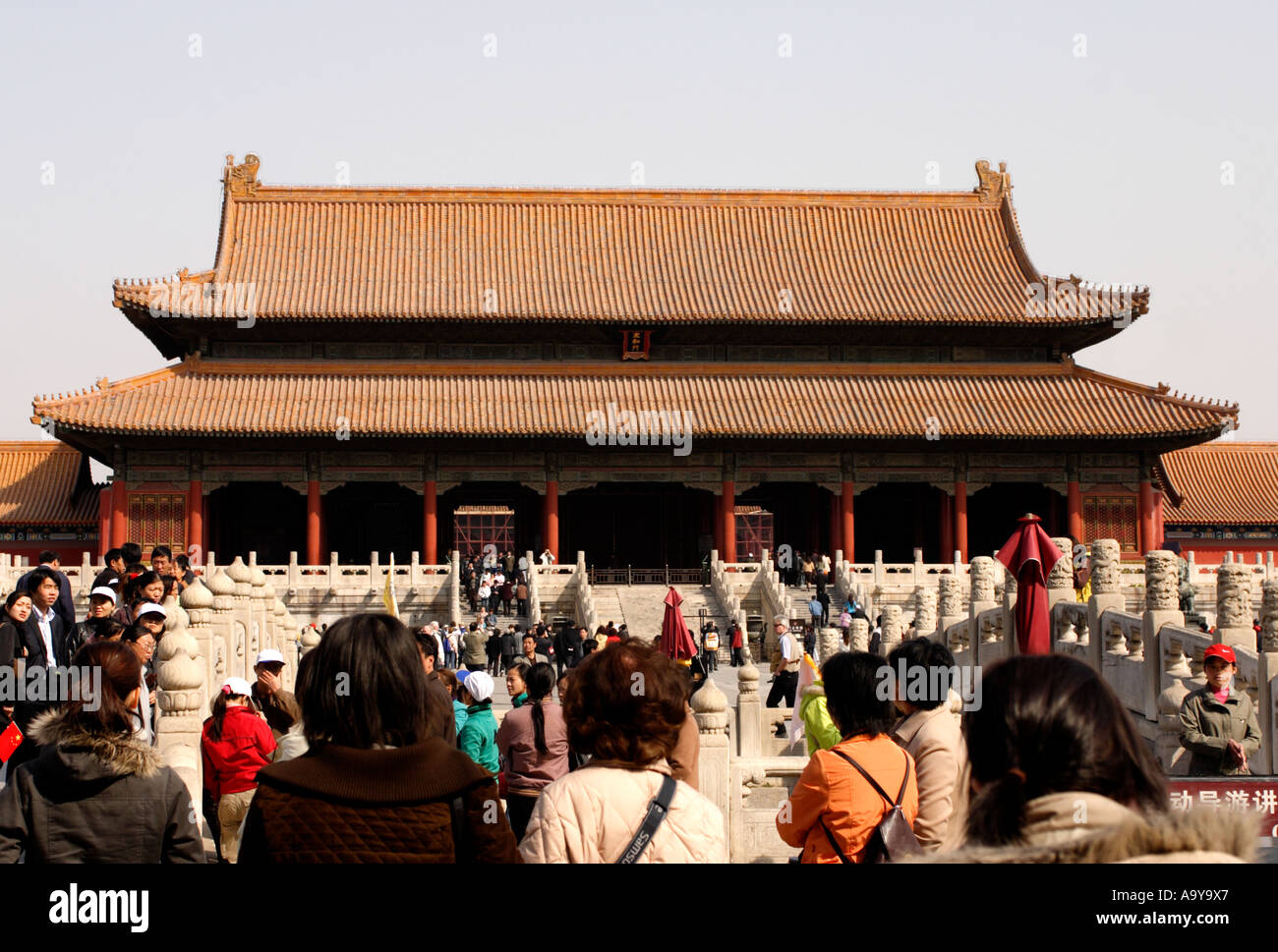 Tourists streaming into Forbidden City, Beijing China Stock Photo - Alamy