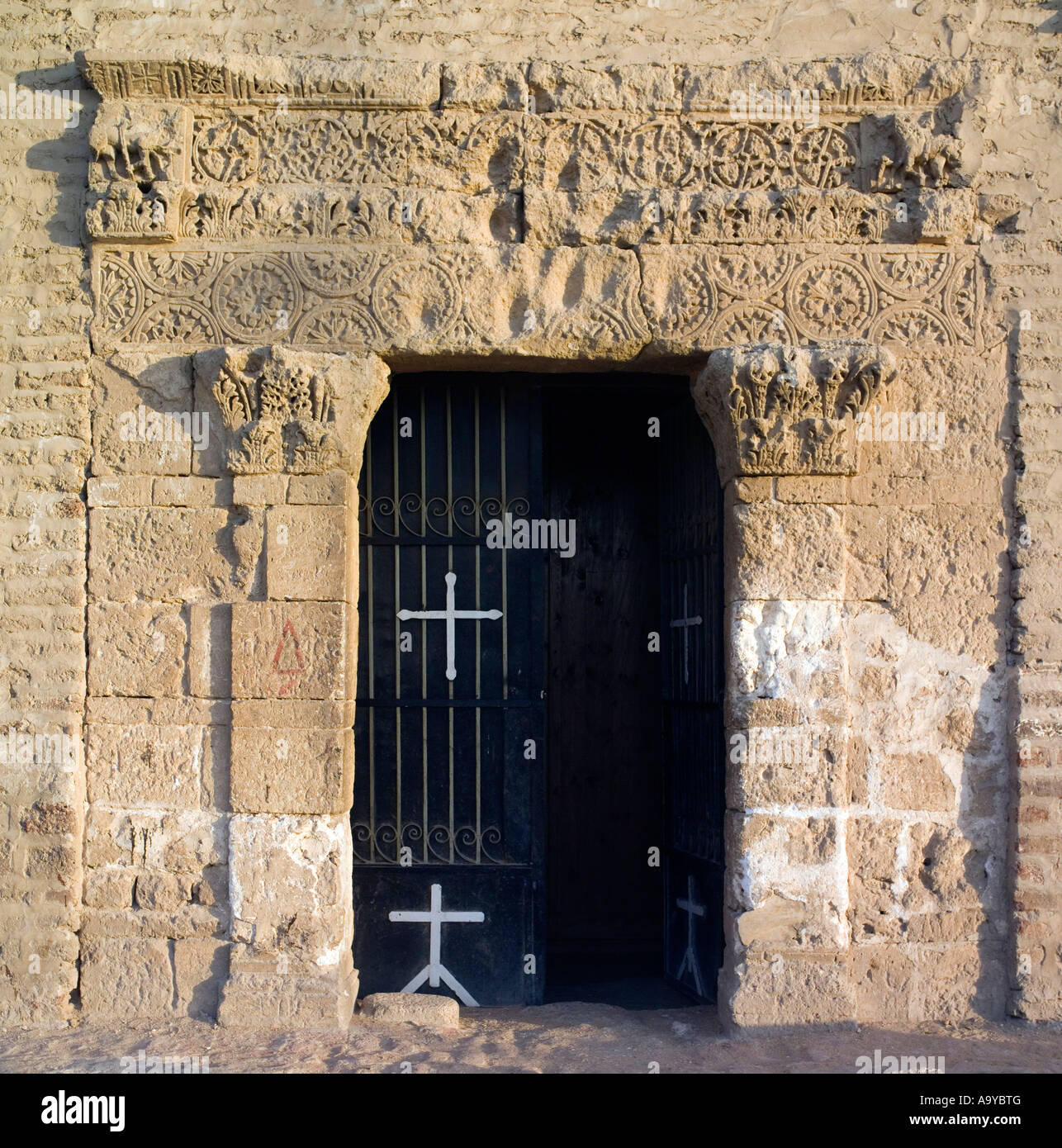 Red monastery sohag egypt church hi-res stock photography and images ...