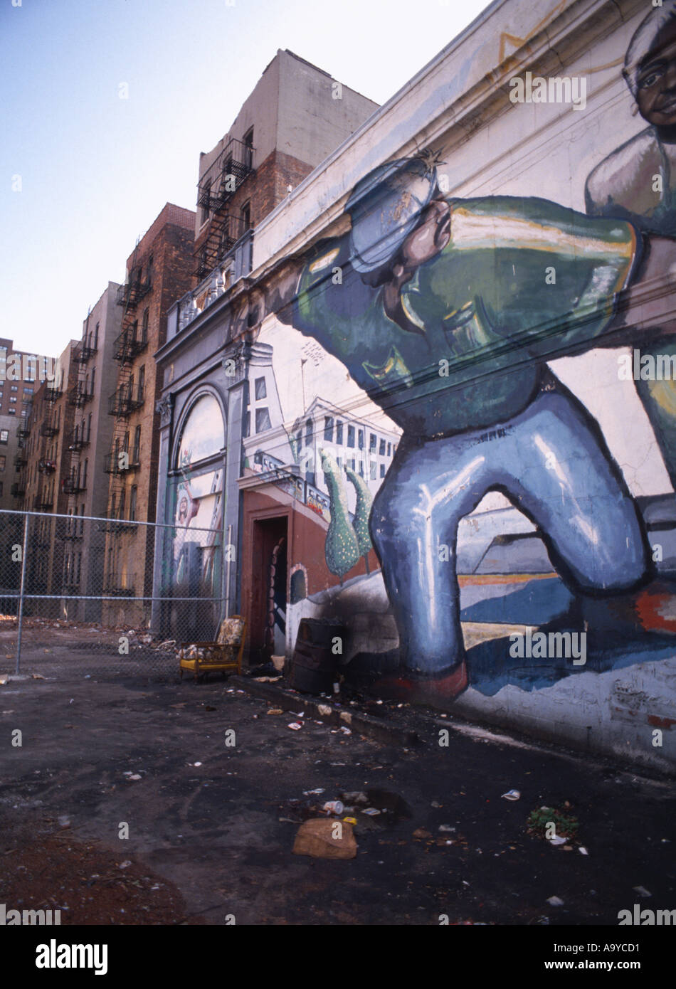 Inner city decay new york hi-res stock photography and images - Alamy