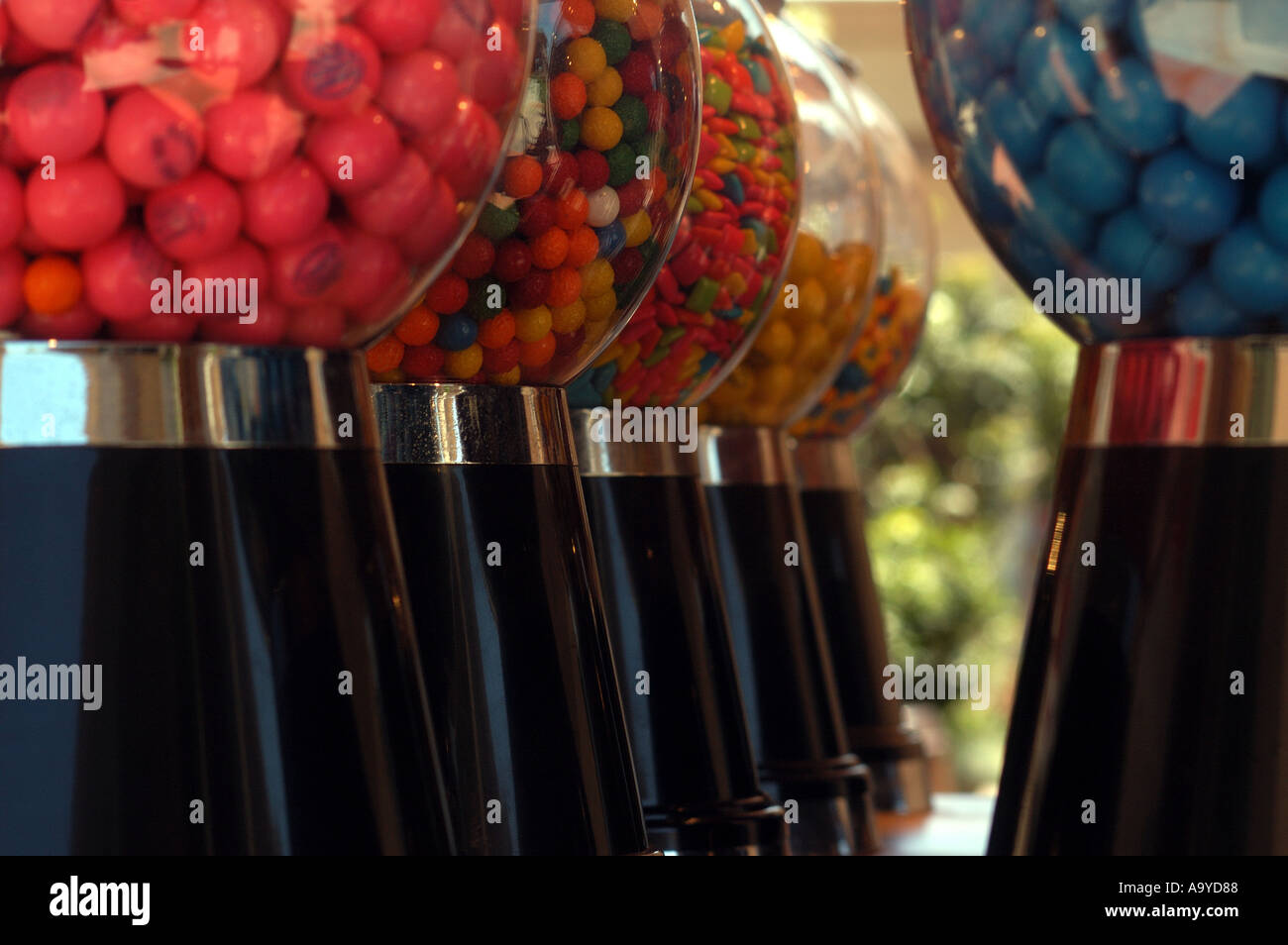 Gum machines hi-res stock photography and images - Alamy