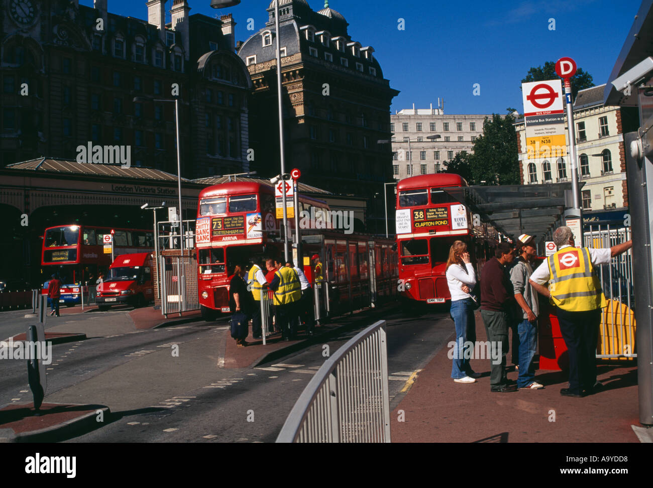 The bus station outside Victoria rail station London Stock Photo - Alamy