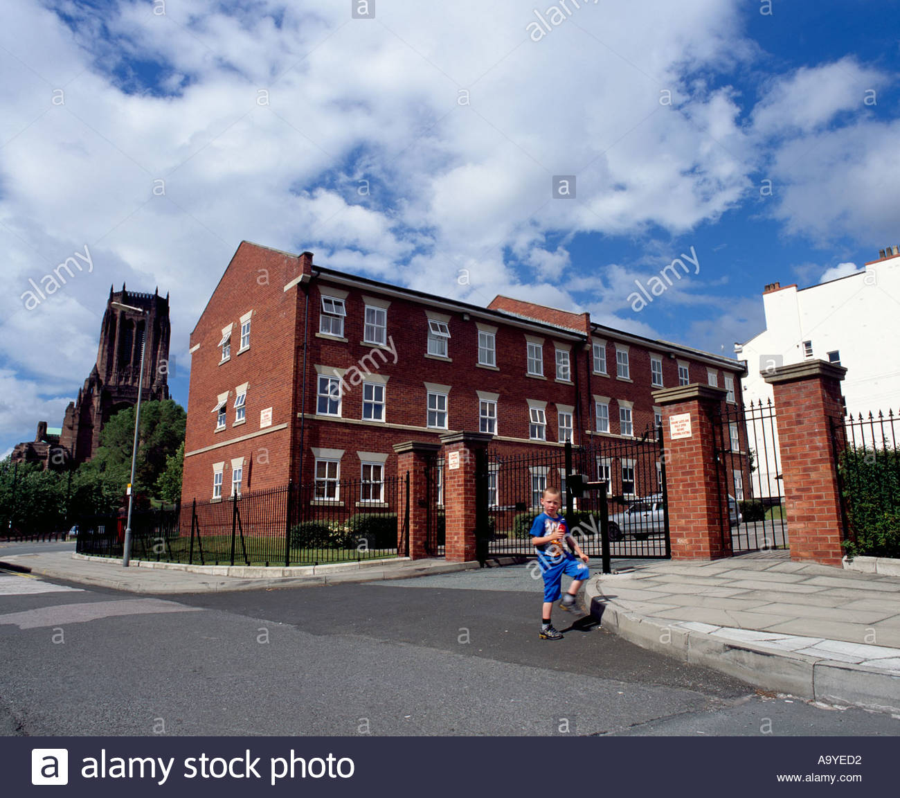 Gated Community Uk Stock Photos & Gated Community Uk Stock Images - Alamy