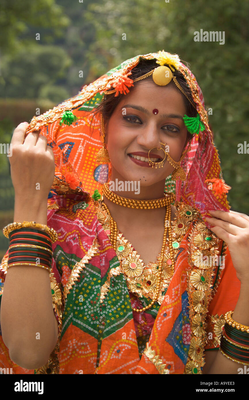 Punjabi girl costume traditional hi-res stock photography and images - Alamy