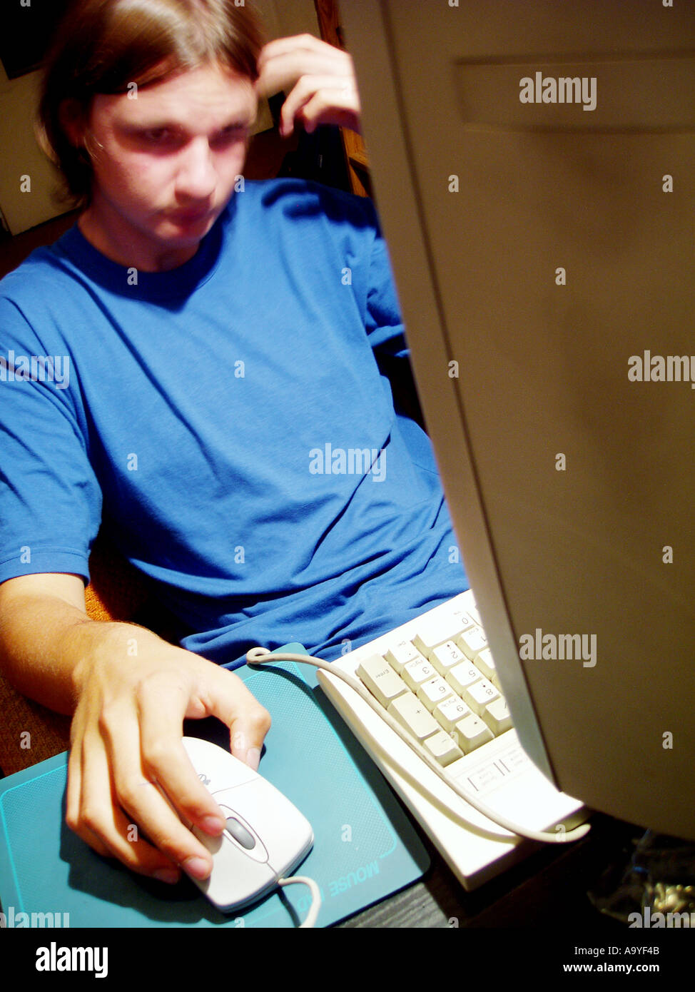 Person operating computer mouse hi-res stock photography and images - Alamy