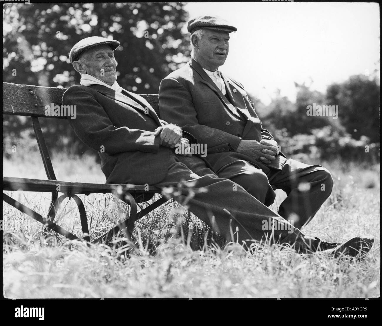 Park old men Black and White Stock Photos & Images - Alamy