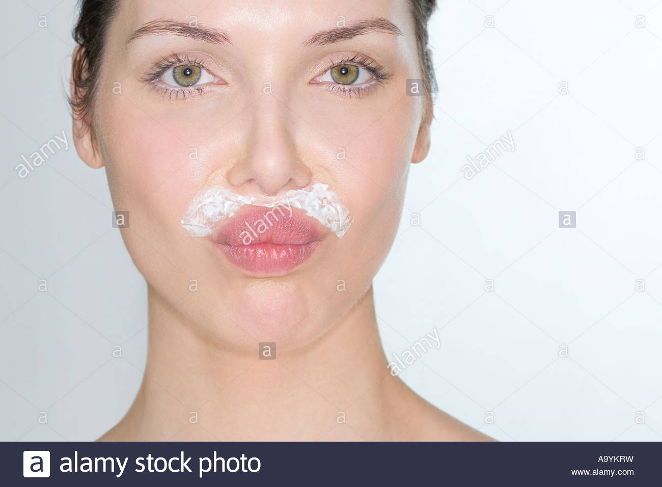 Hair Bleach Stock Photos & Hair Bleach Stock Images - Alamy