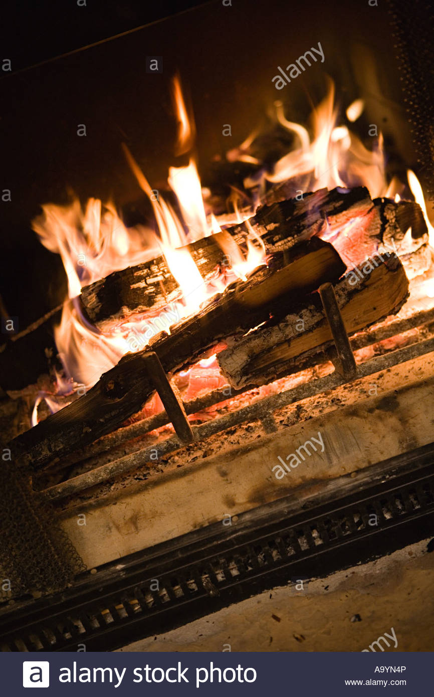 Traditional Fireplace Stock Photos & Traditional Fireplace Stock Images ...