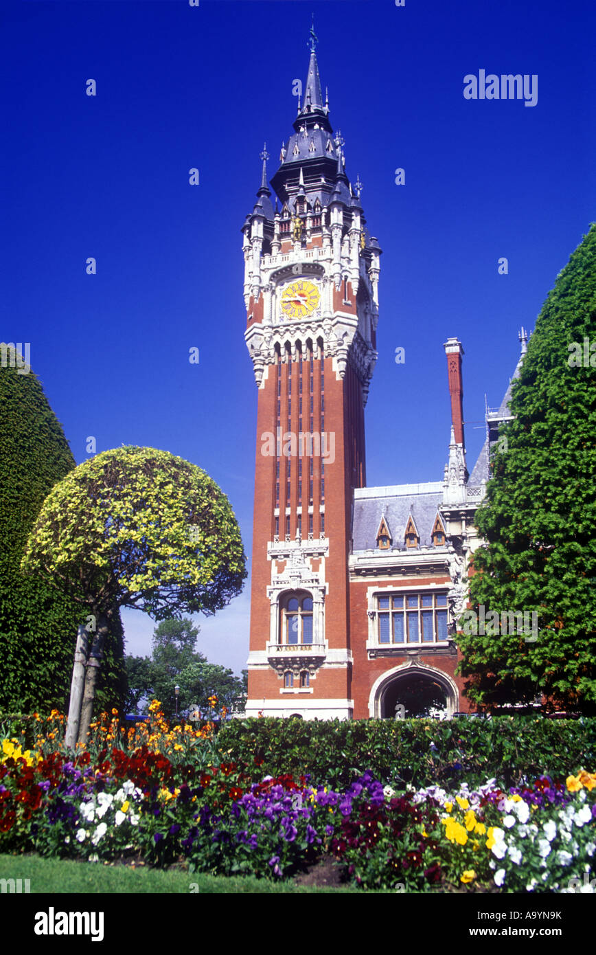 BEFFROI DE L HOTEL DE VILLE CALAIS PAS DE CALAIS FRANCE Stock Photo - Alamy
