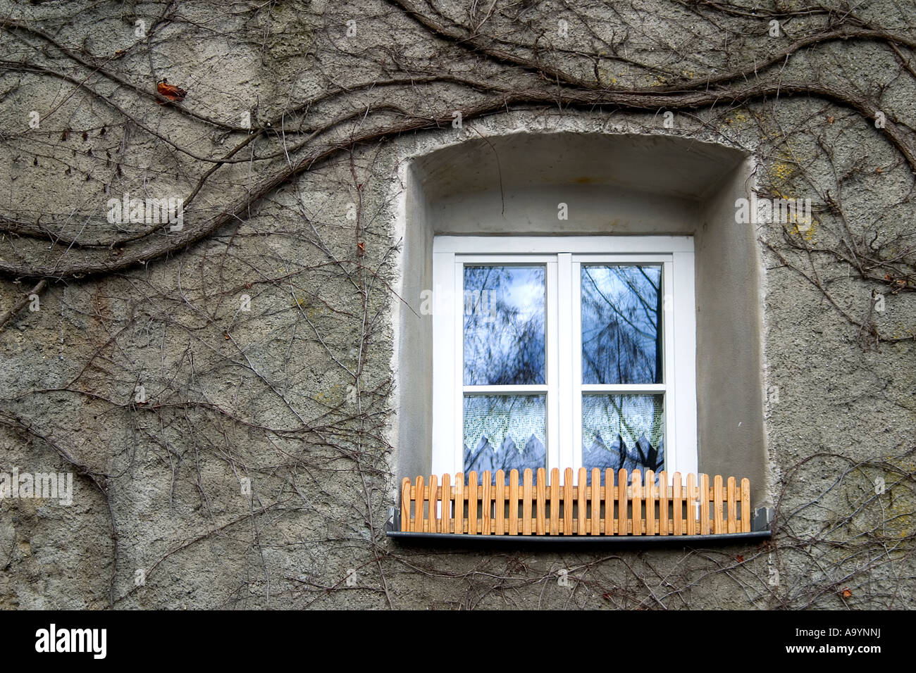 Window, old house Stock Photo - Alamy