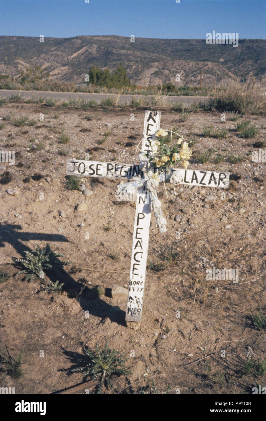 Roadside memorial cross hi-res stock photography and images - Alamy