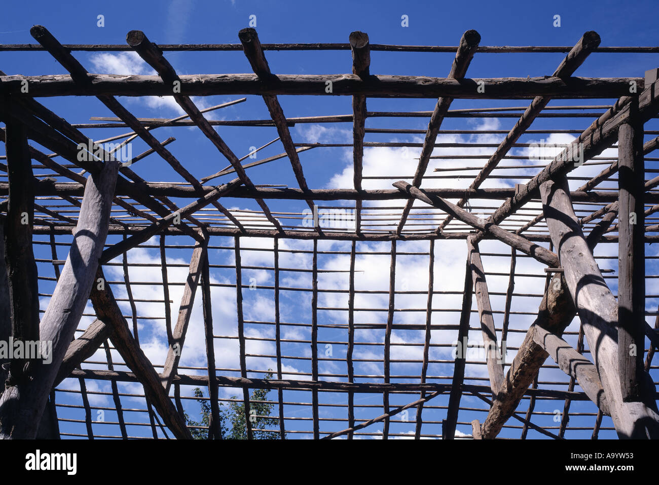 Old barn structure hi-res stock photography and images - Alamy