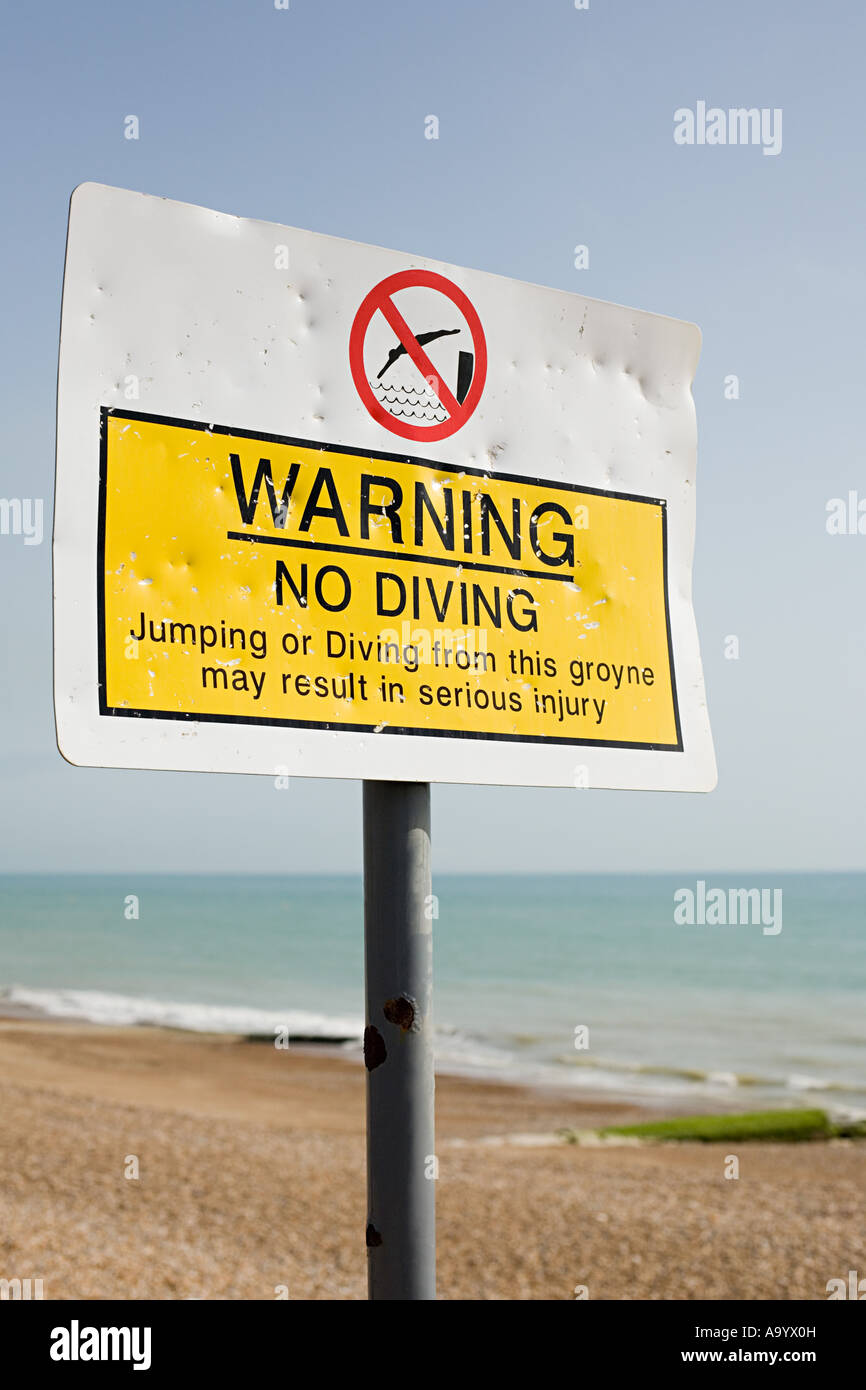 No diving sign Stock Photo - Alamy