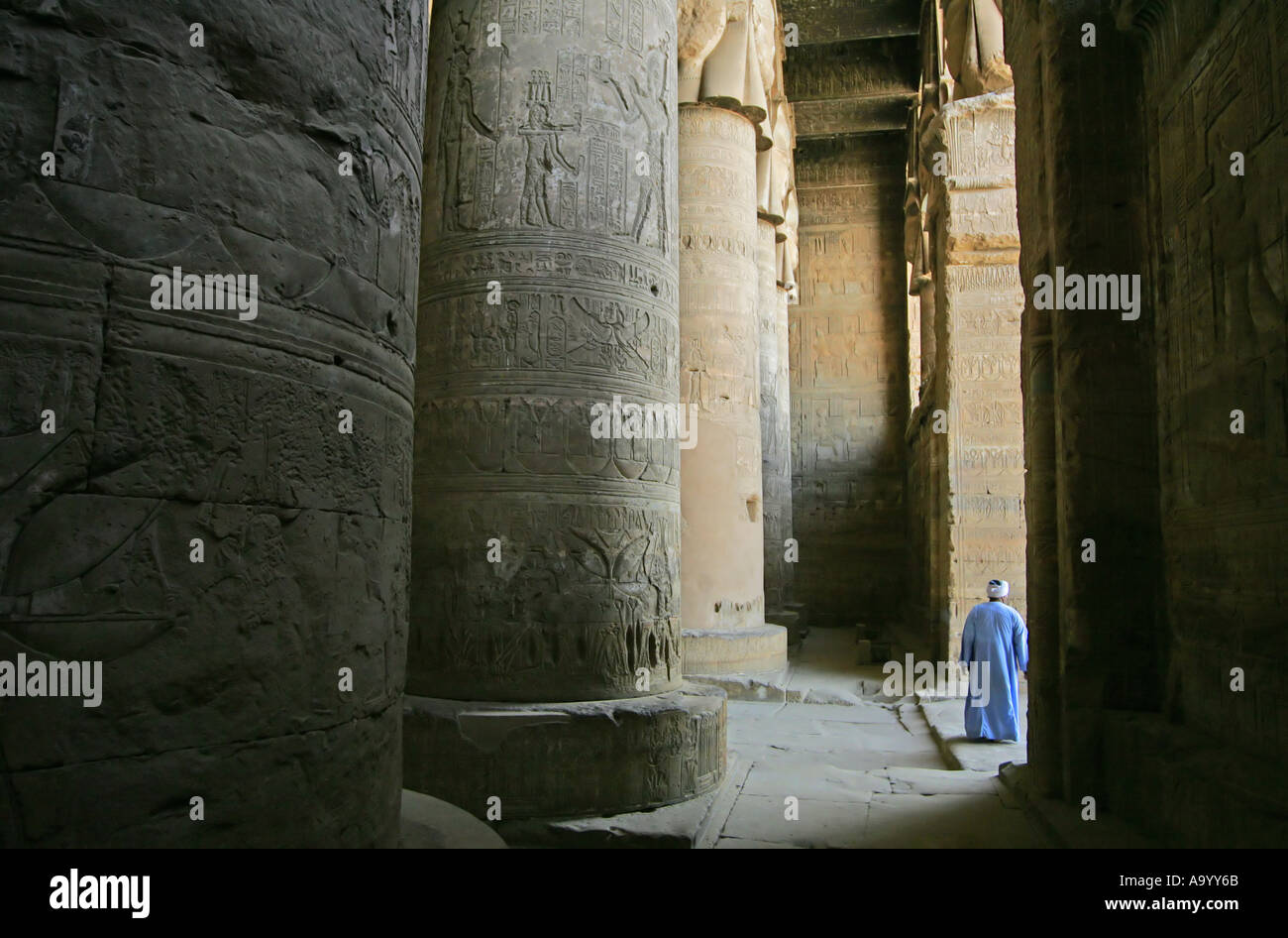 Dendara temple hi-res stock photography and images - Alamy