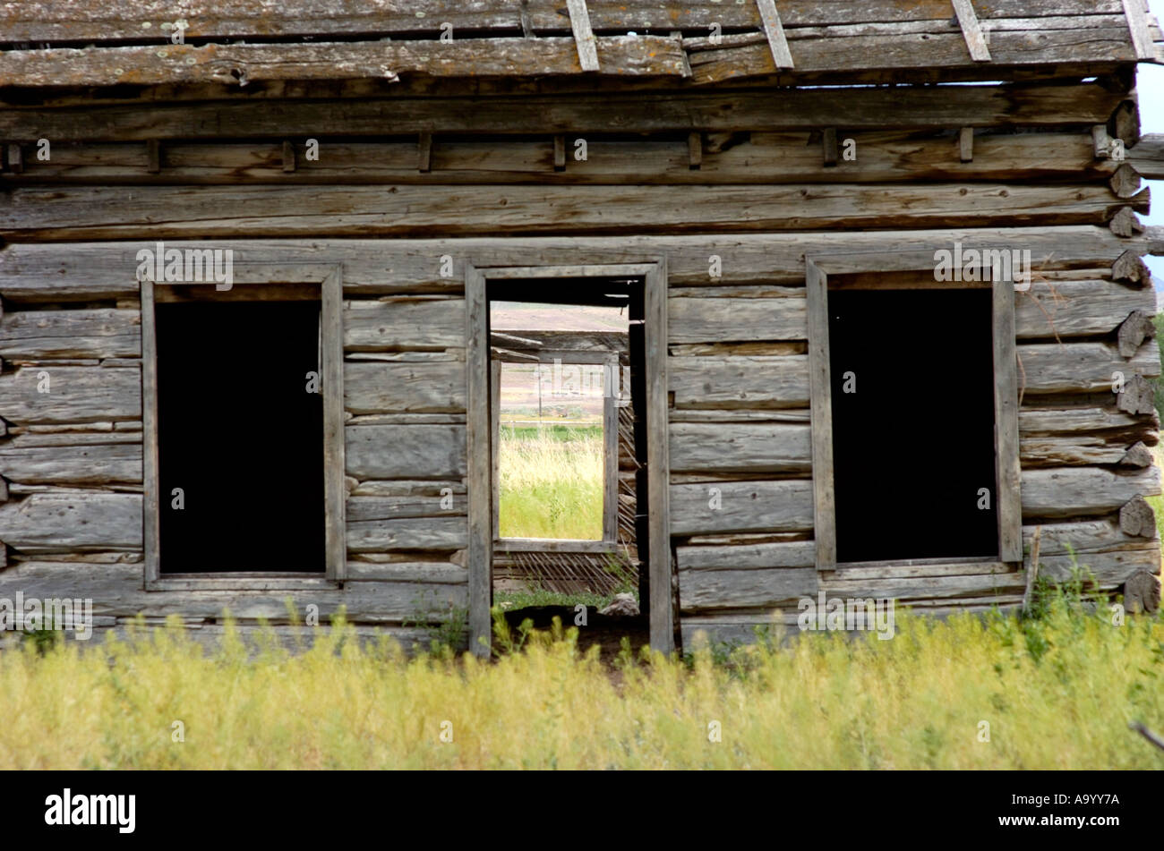 Old abandoned cabin in Southern Utah USA Stock Photo - Alamy