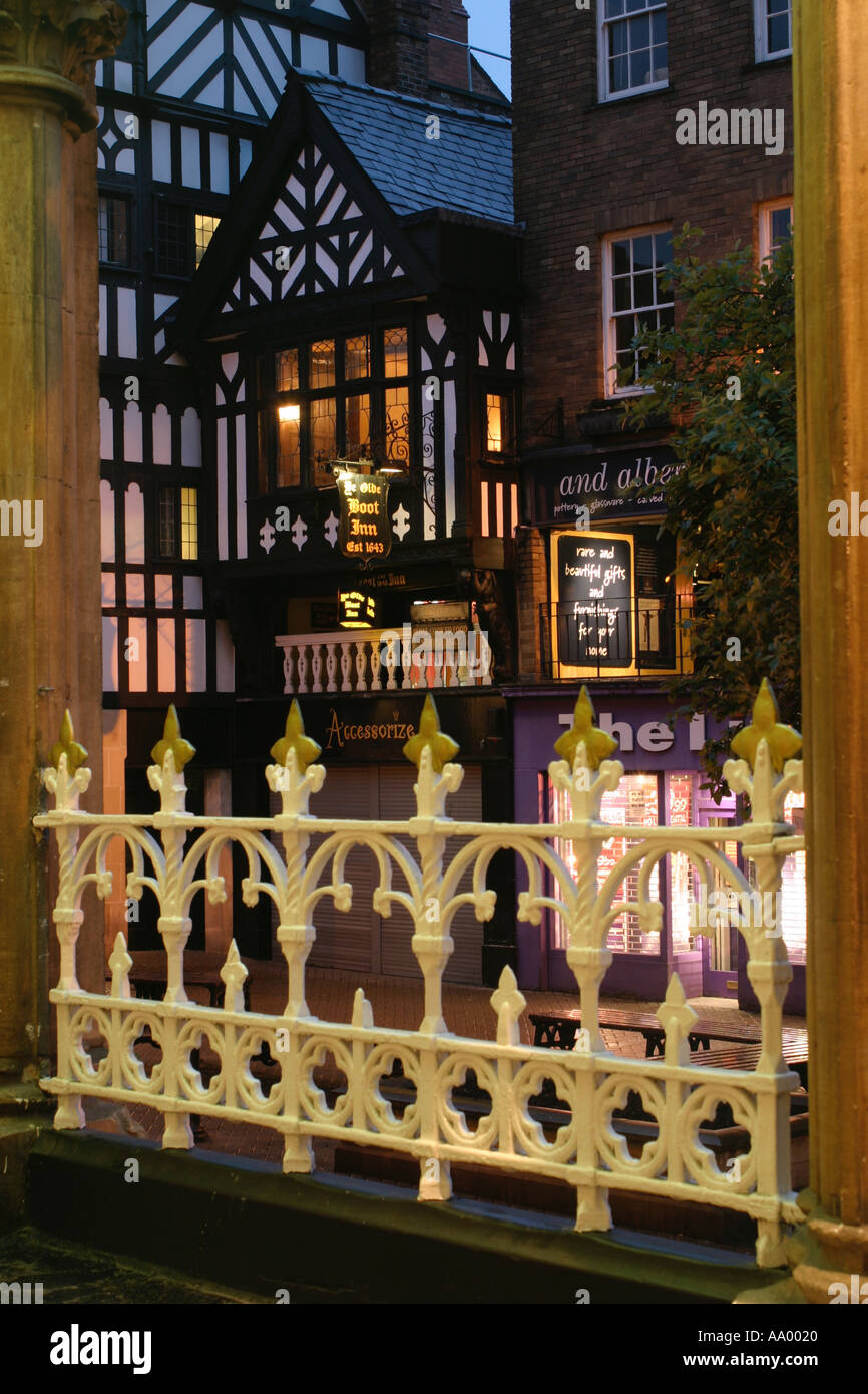 Tudor design hi-res stock photography and images - Alamy