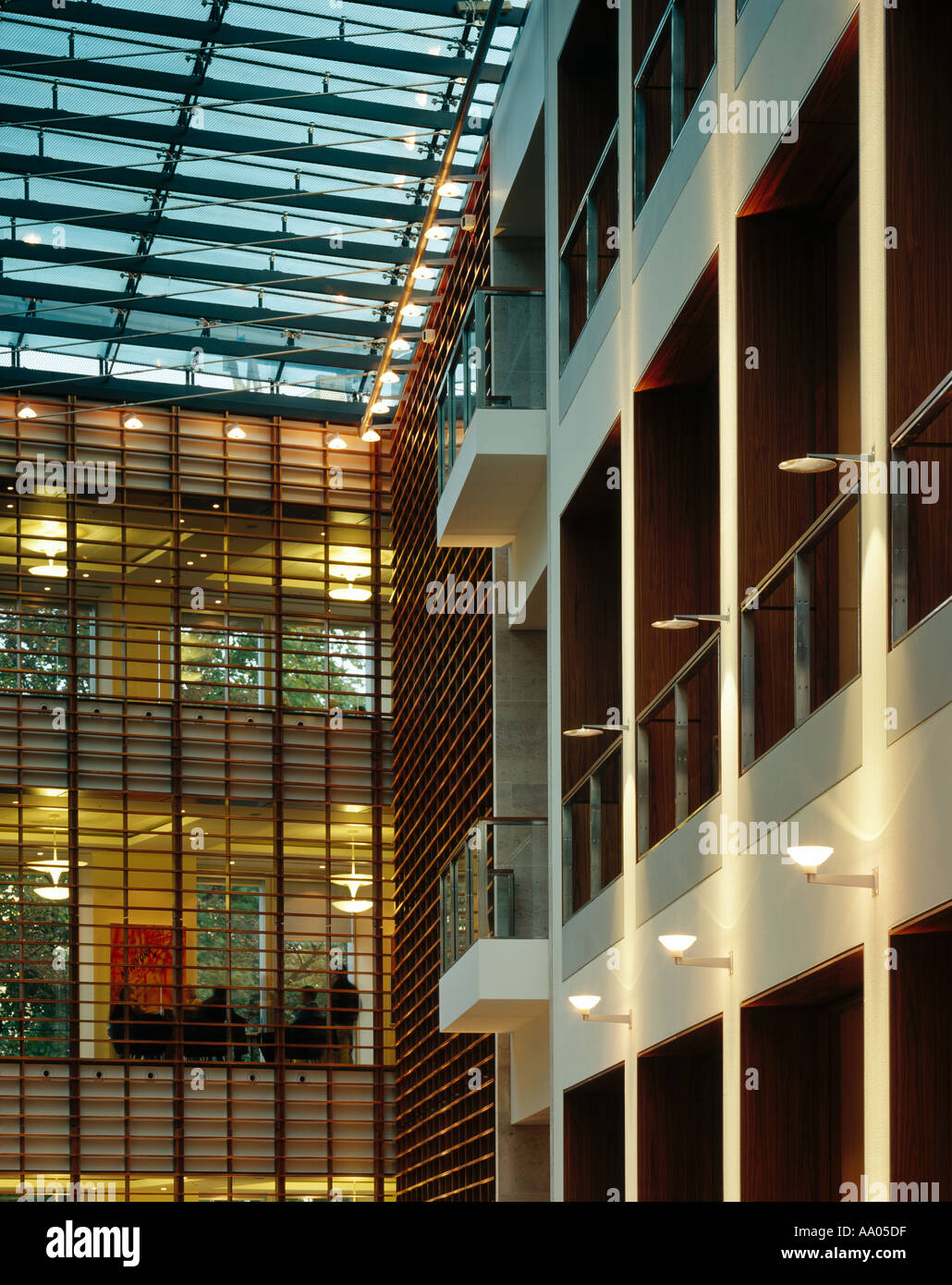 Merrill Lynch, City of London interior, atrium with glass roof ...