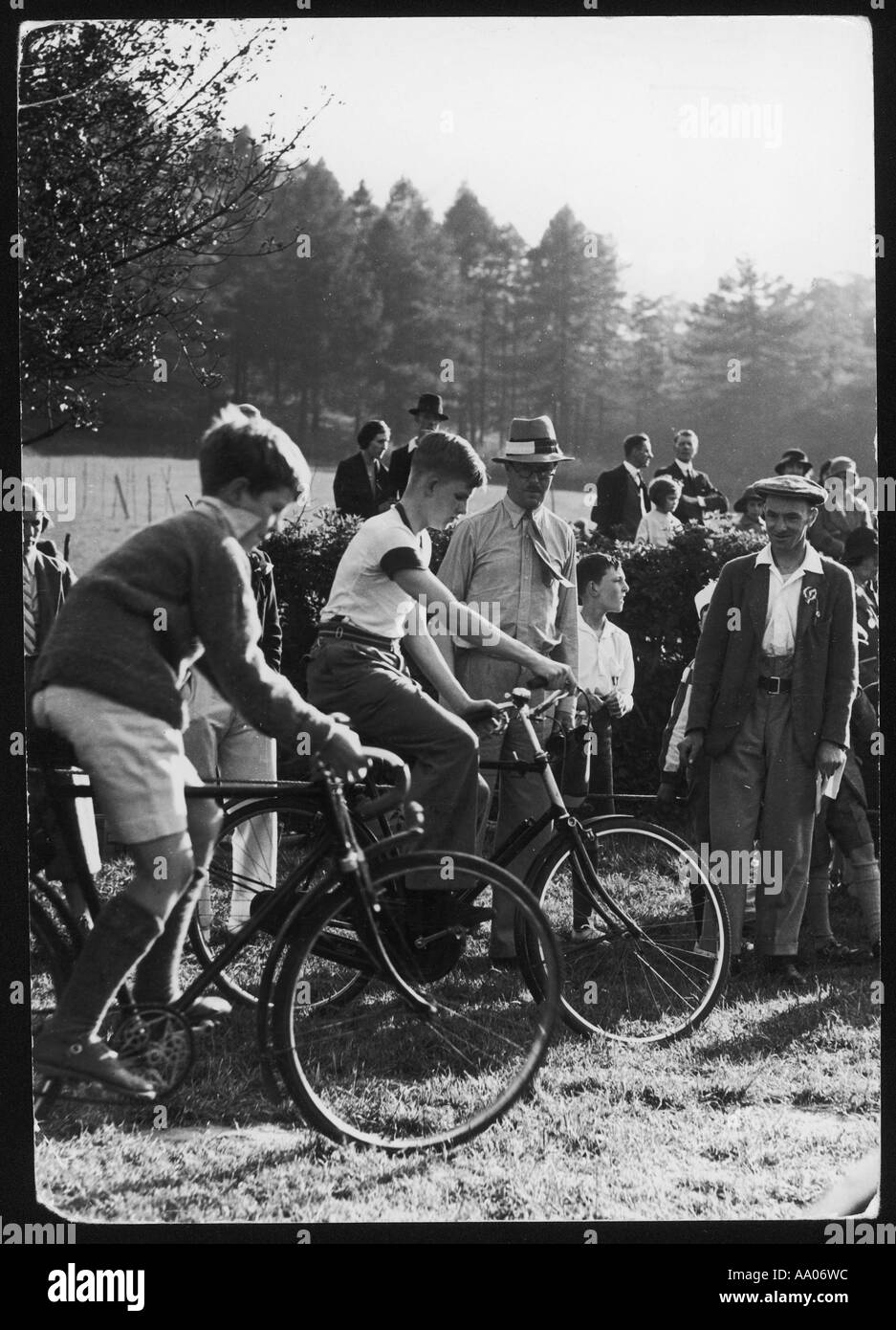 Race cyclists Black and White Stock Photos & Images - Alamy
