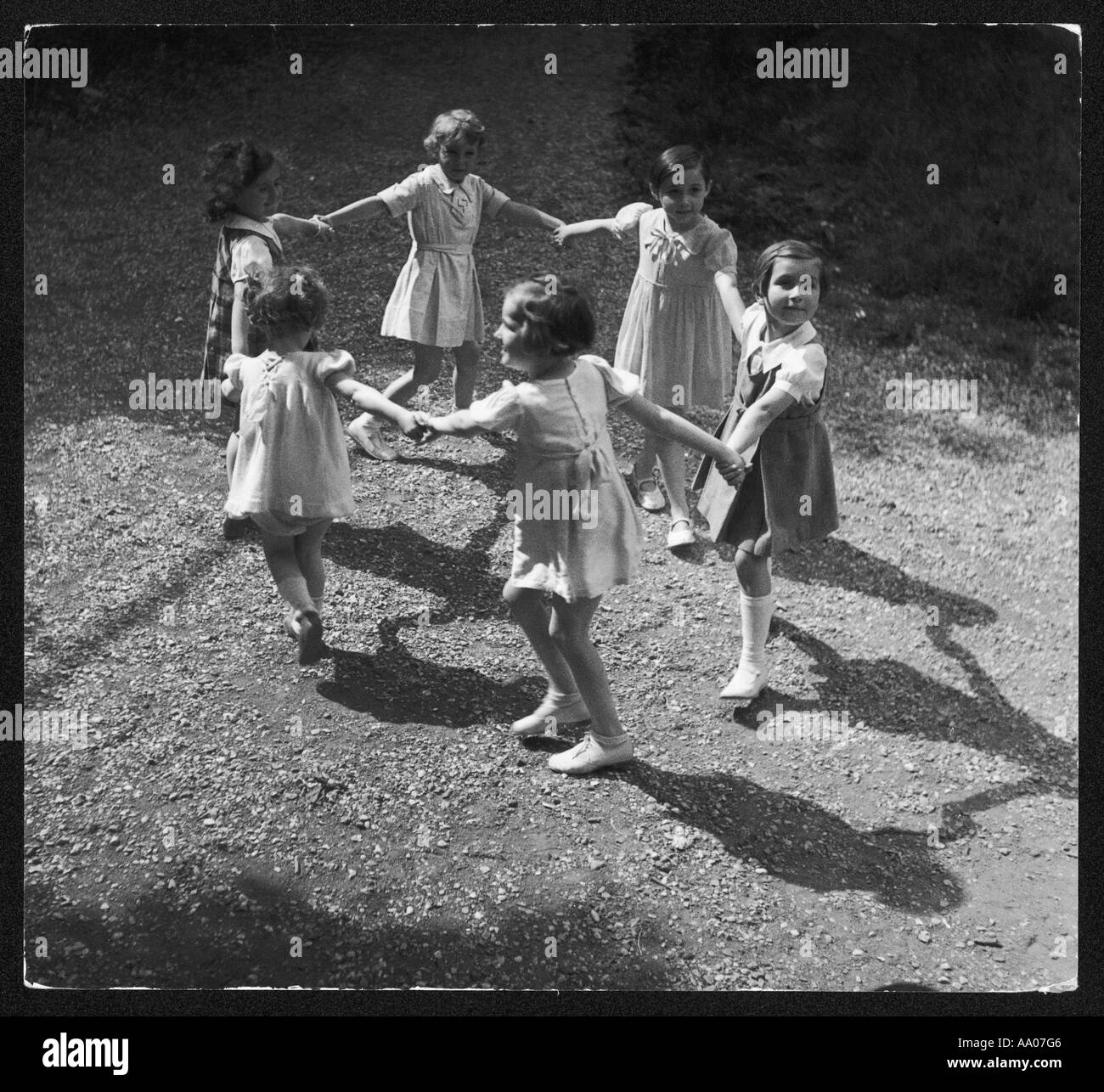 1950s girls singing group hi-res stock photography and images - Alamy