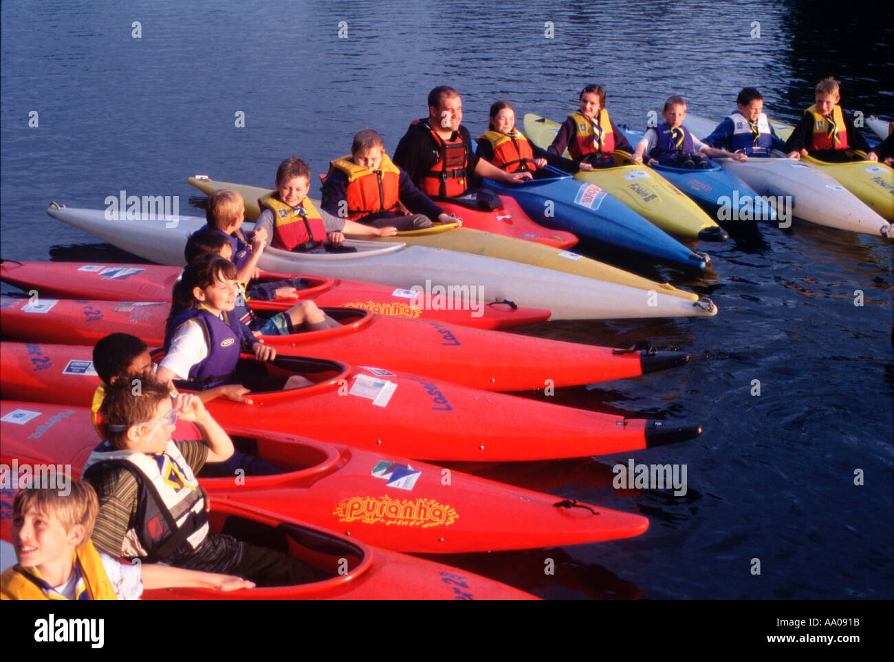 Kids camp canoe hi-res stock photography and images - Alamy