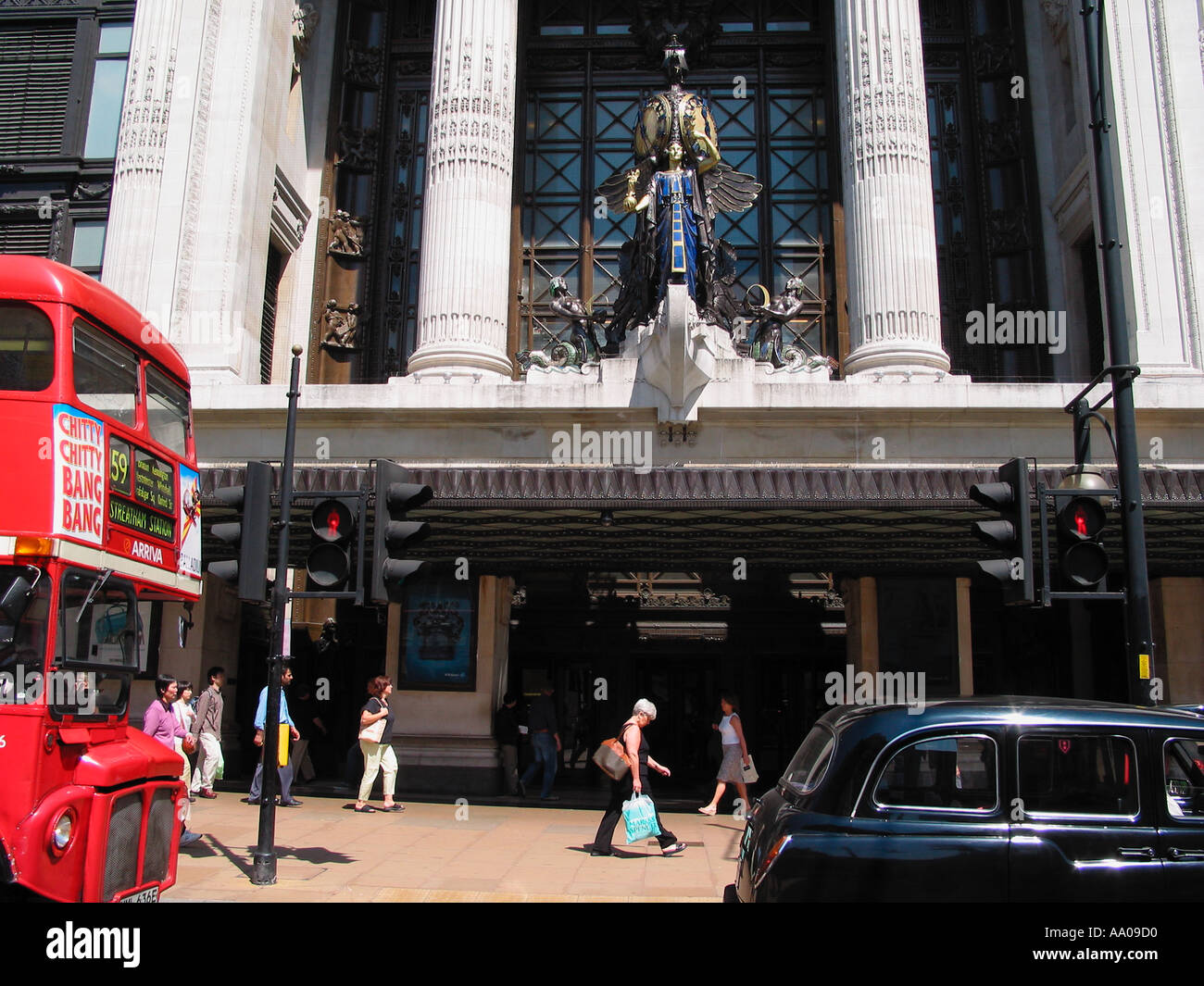Selfridges Oxford Street London Stock Photo - Alamy