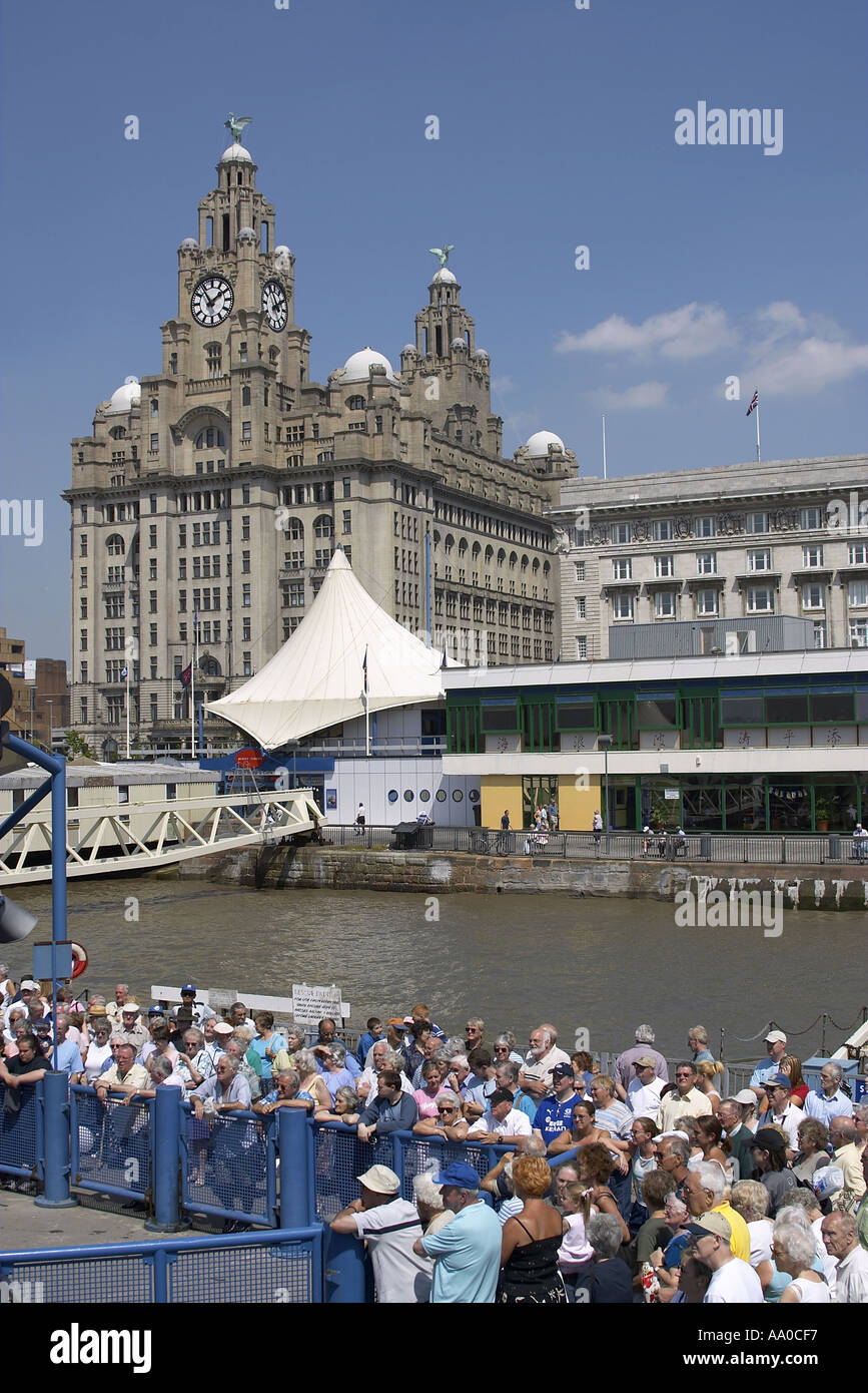 Liverpool ferry landing hi-res stock photography and images - Alamy