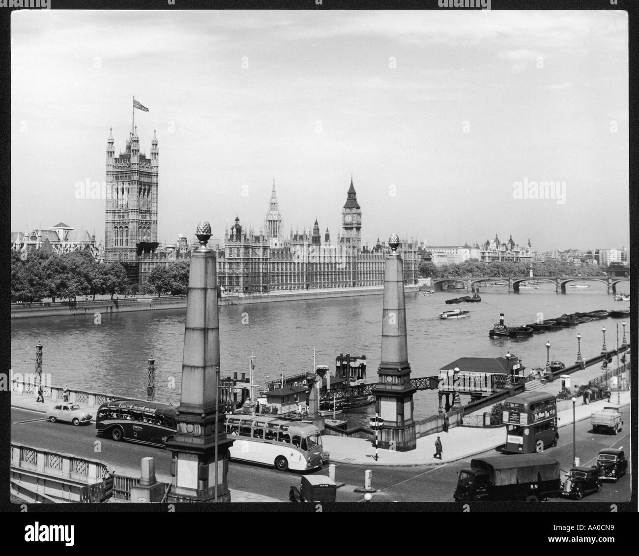 1950s houses hi-res stock photography and images - Alamy