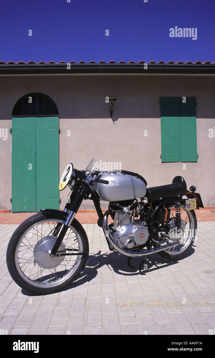 Old motorcycle racing hi-res stock photography and images - Alamy