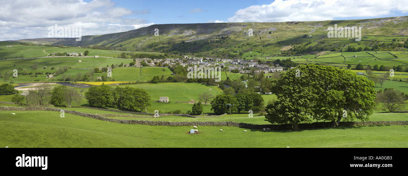 Digital panorama Reeth from Harkerside Swaledale Yorkshire Dales ...