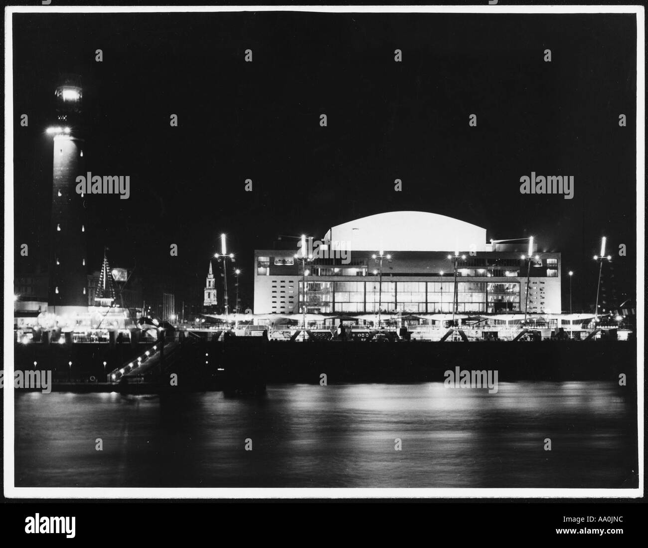 Royal festival hall 1951 hi-res stock photography and images - Alamy