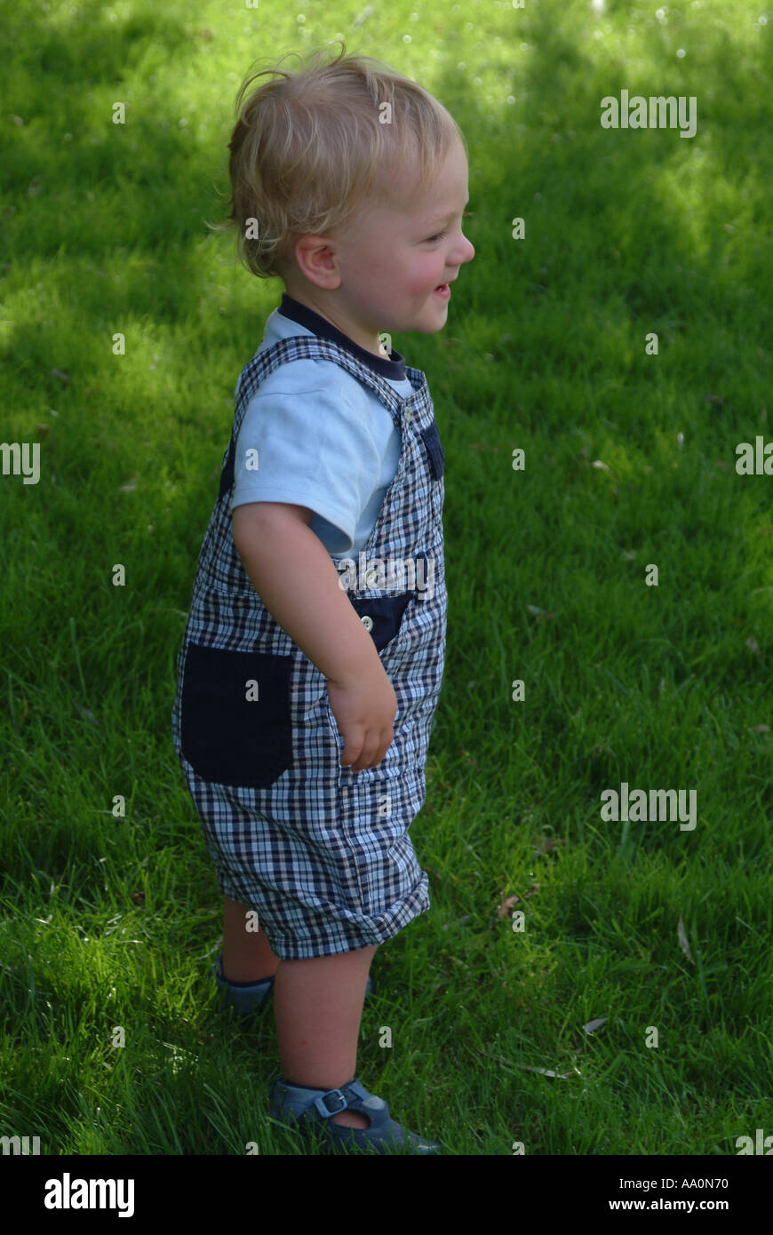 Toddler walk side view hi-res stock photography and images - Alamy