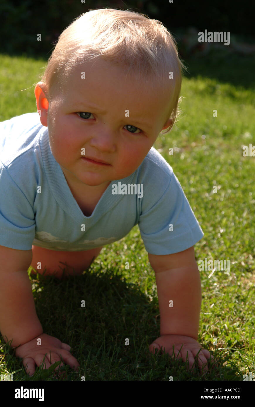 Child crawling outside hi-res stock photography and images - Alamy