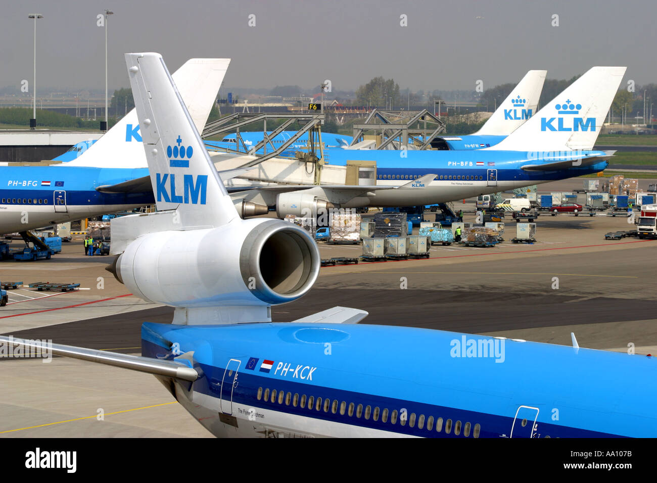Klm aircraft hi-res stock photography and images - Alamy