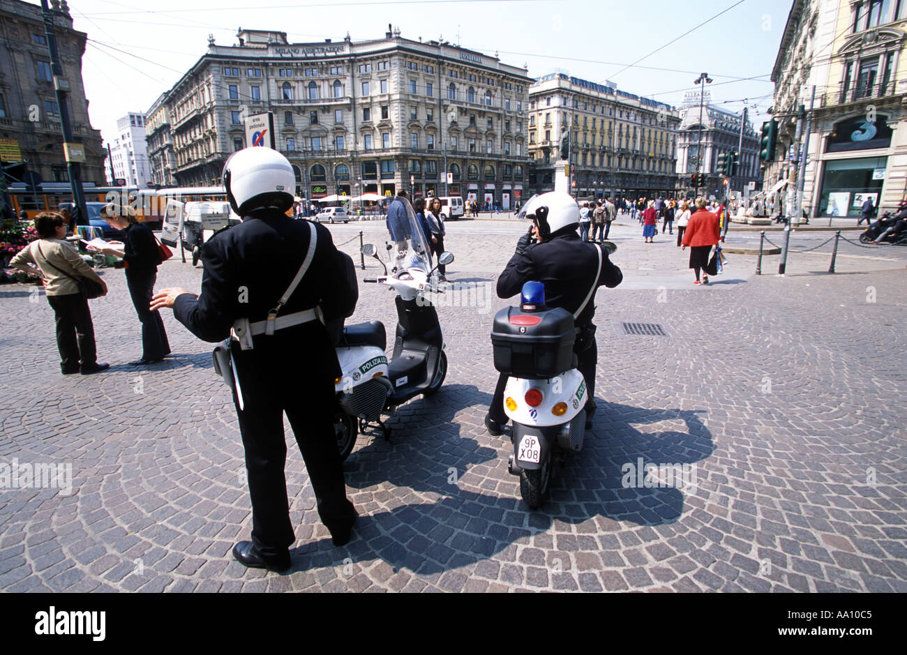Polizia locale milano hi-res stock photography and images - Alamy