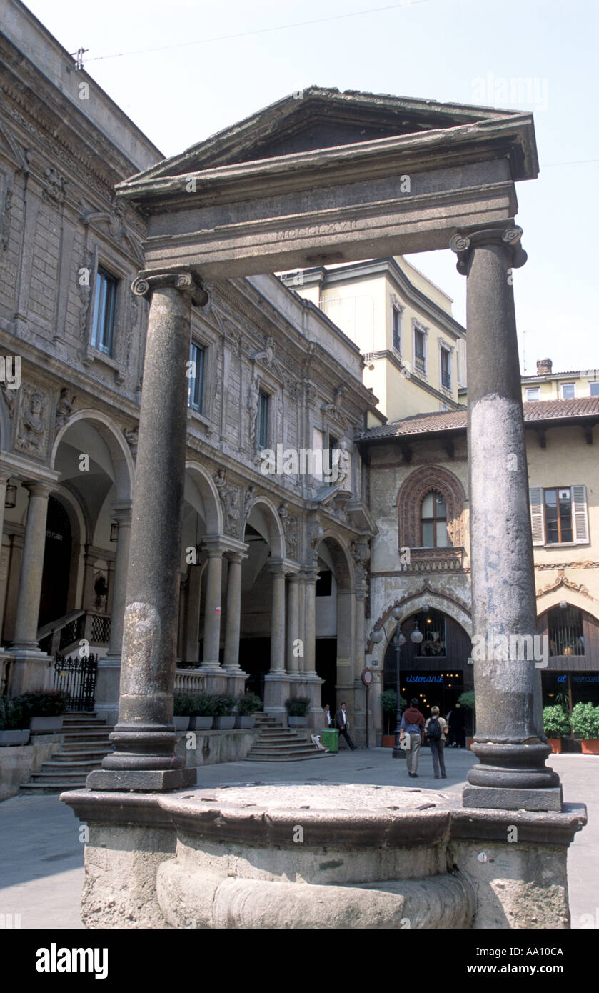 Medieval well hi-res stock photography and images - Alamy