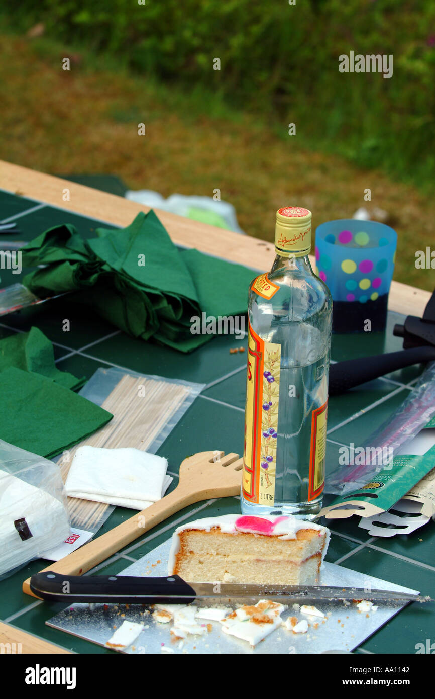 Aftermath birthday party hi-res stock photography and images - Alamy