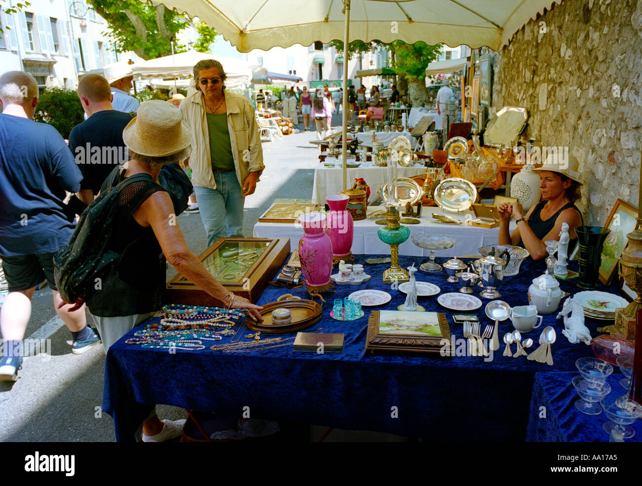 The street market in Antibes on the French Riviera Stock Photo - Alamy
