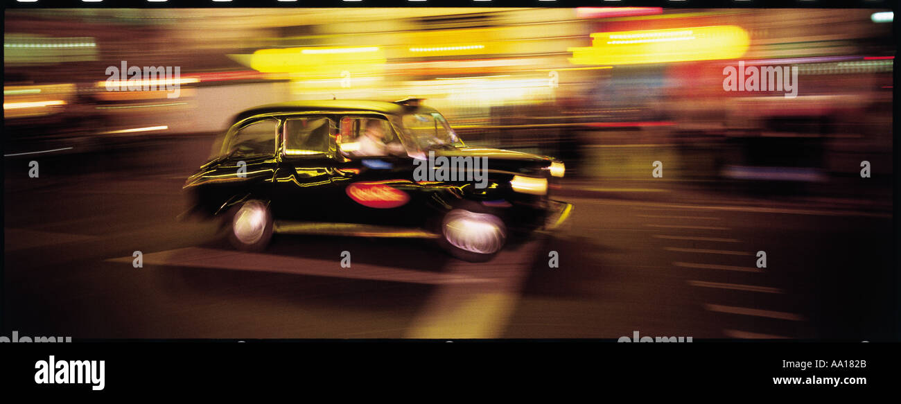 London taxi at night UK Stock Photo - Alamy