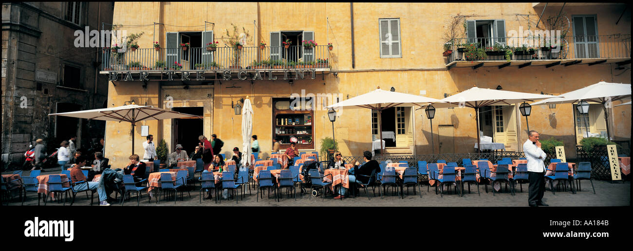 Cafe tourists eating rome hi-res stock photography and images - Alamy